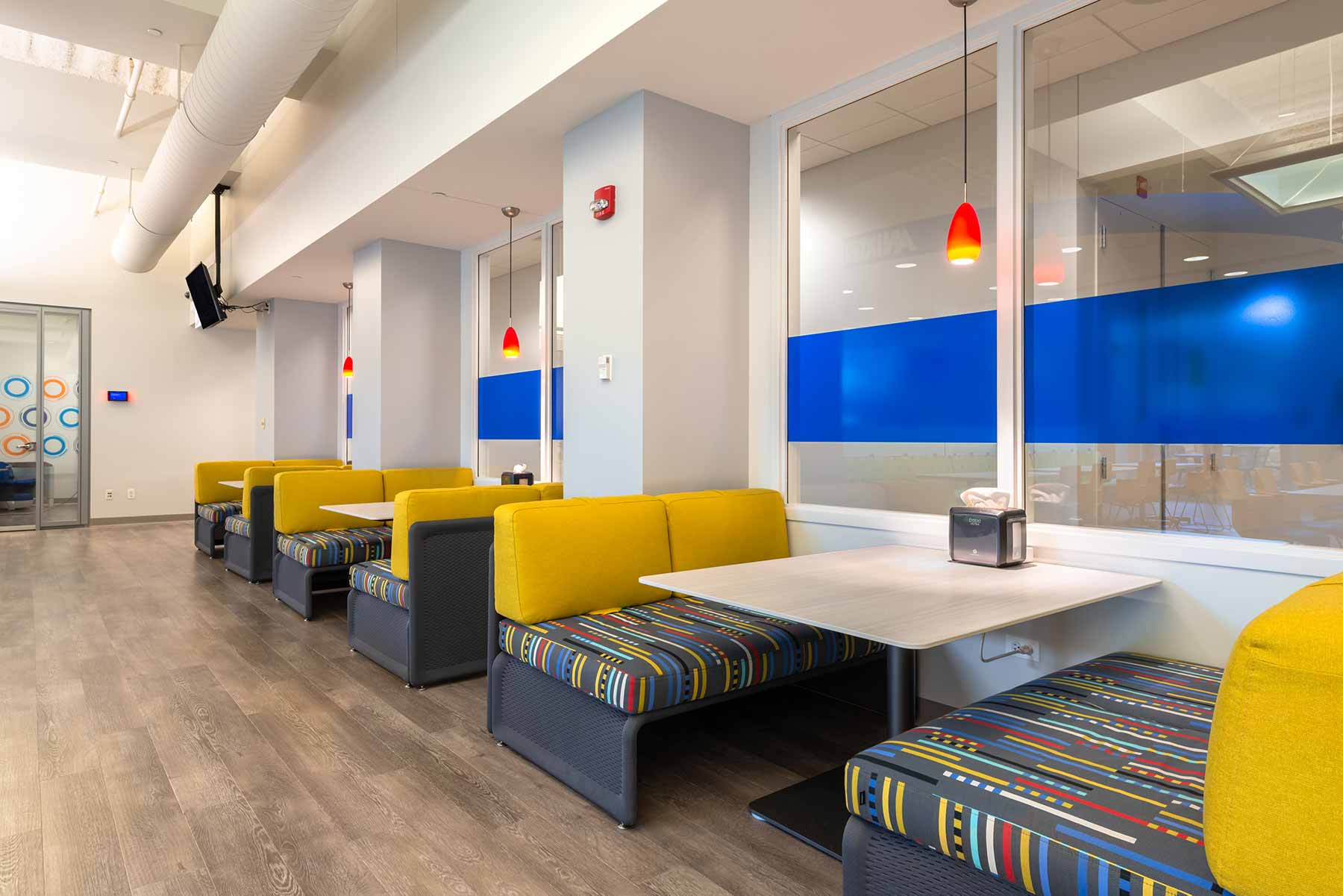 Anixter Cafe – Interwork Architects