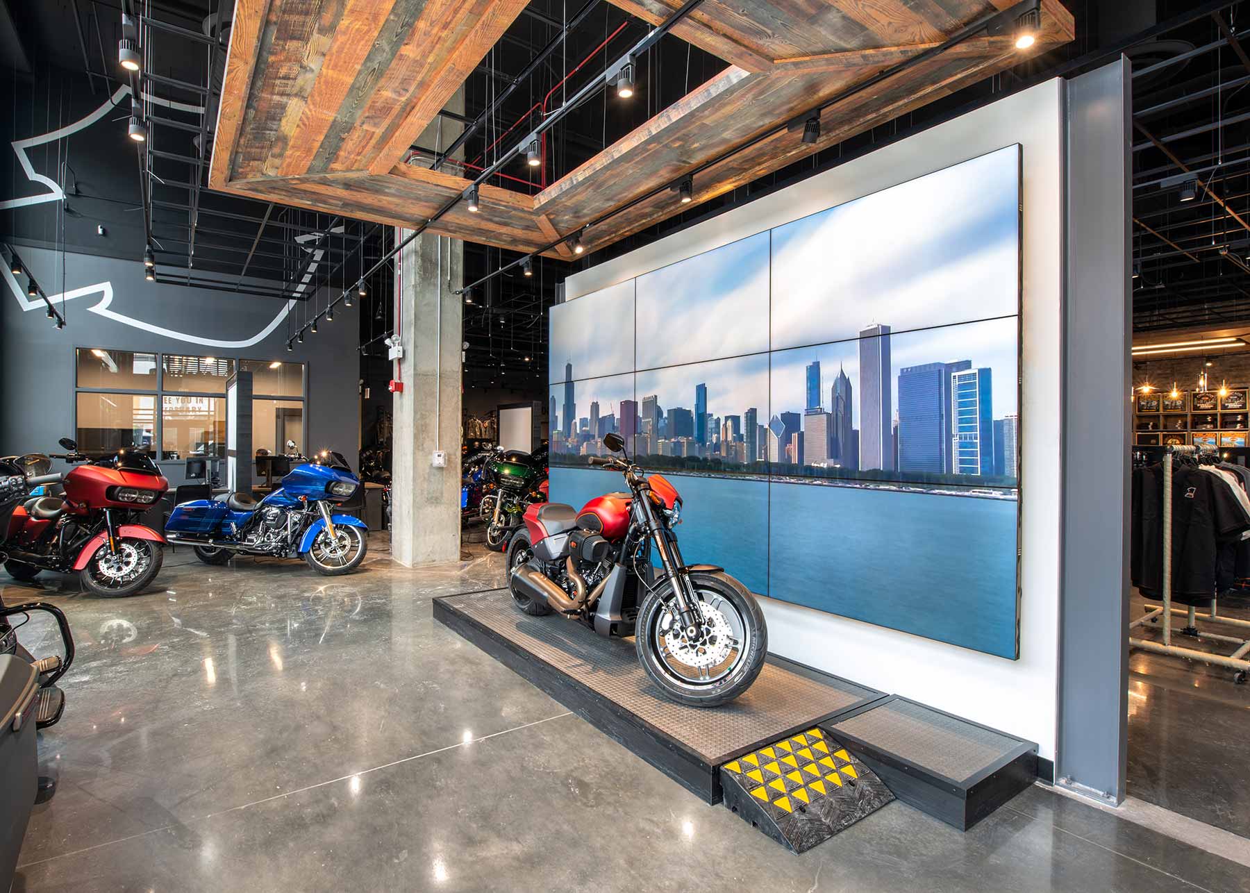 Harley-Davidson Wrigleyville – Interwork Architects